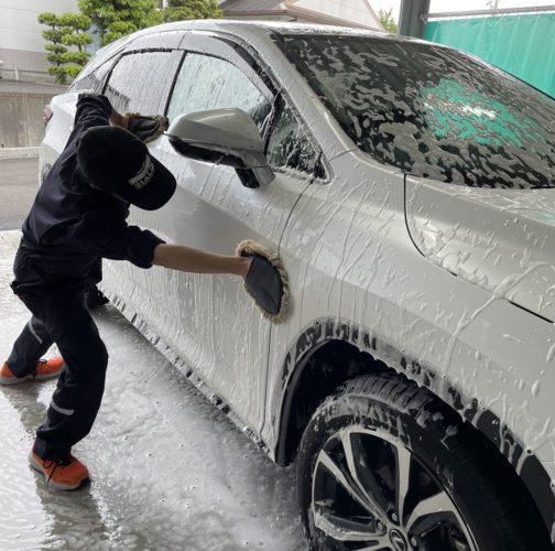 基本洗車 | Lave-Auto出水-レイヴオートいずみ-